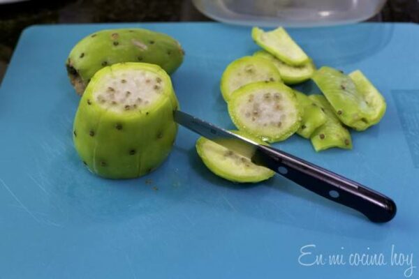 How to Peel a Cactus Pear - Pilar's Chilean Food & Garden