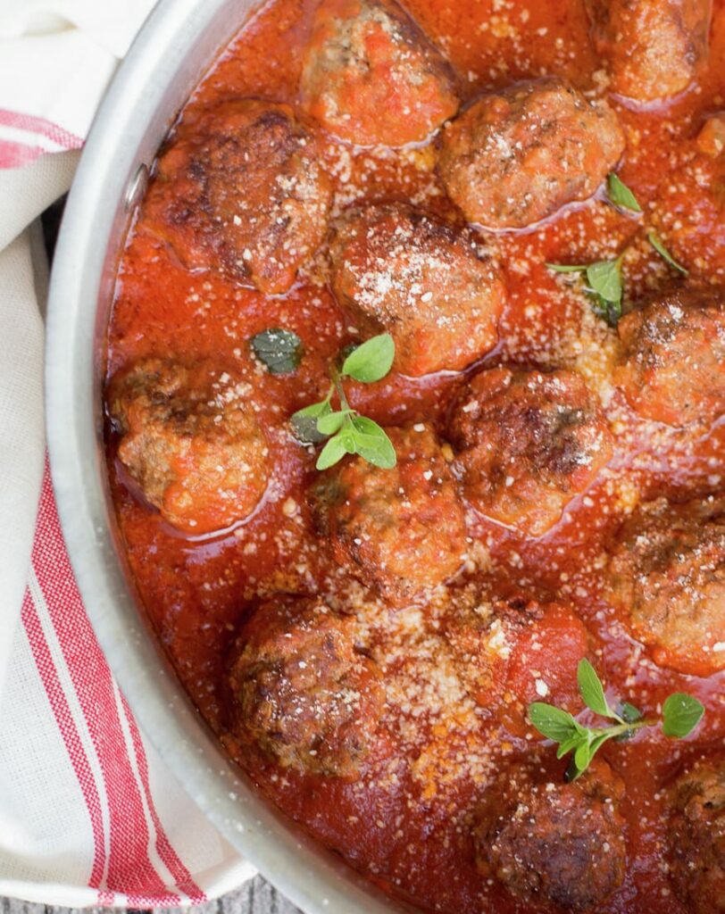 Easy Meatballs with Tomato Sauce - Pilar's Chilean Food & Garden