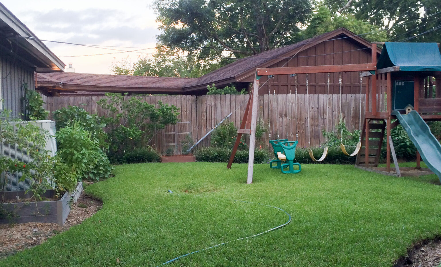 Houston Backyard Gardens: Meyerland 2008-16 - Pilar's Chilean Food & Garden
